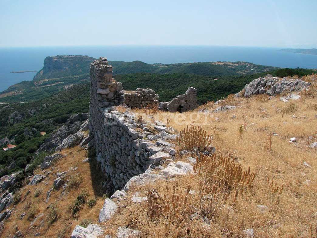 Square Gr – Το κάστρο του Αγίου Γεωργίου στην Κύμη