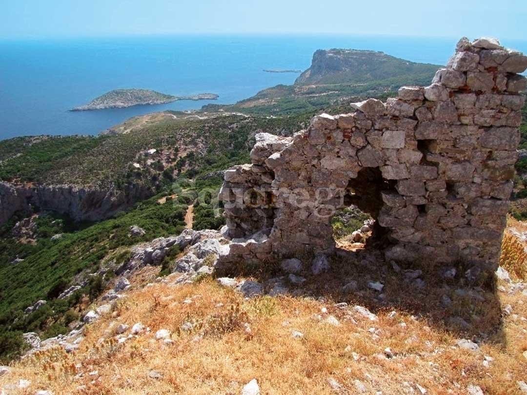 Square Gr – Το κάστρο του Αγίου Γεωργίου στην Κύμη